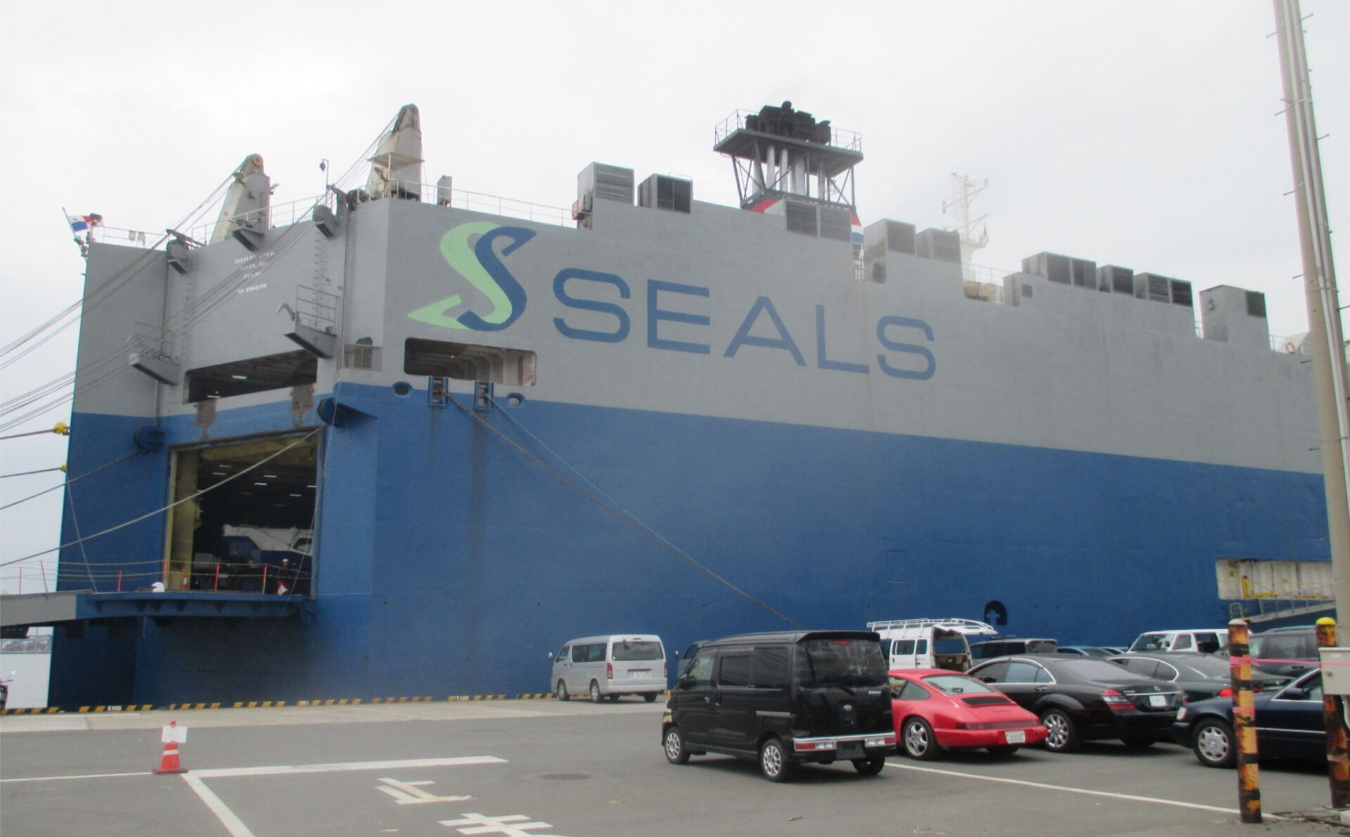 海務部 - 日本国際輸送株式会社 - 国内最大級の物流ターミナルに営業拠点を持つ、確実・安全・迅速な輸出入